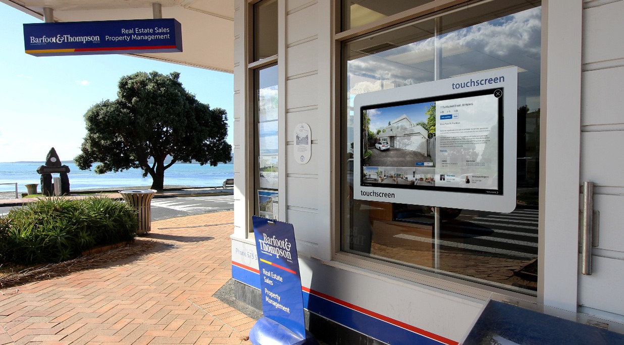 Pioneering Digital Signage for Real Estate Marketing | Case Study | www ...